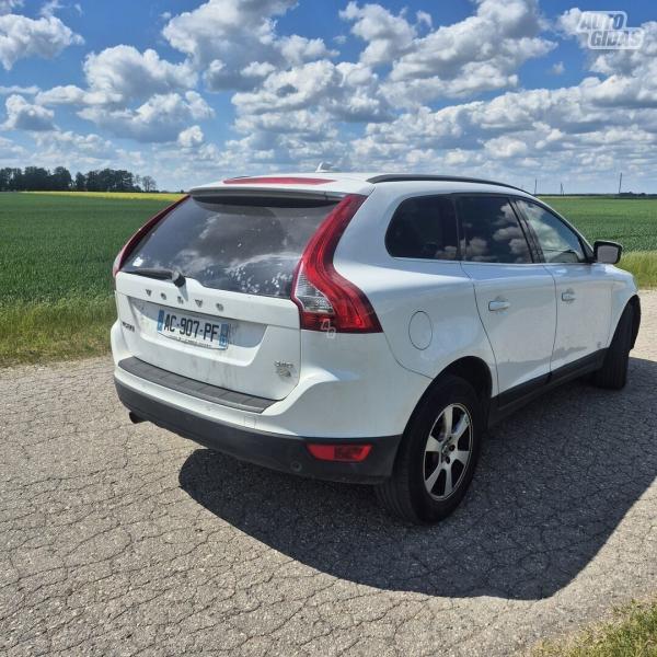 Volvo XC60 2009 in Radviliskis, with an engine capacity of 2.40 L and mileage of 303 thousand km for 4000 €, photo 6 on AUTOMOTO.COM.LV