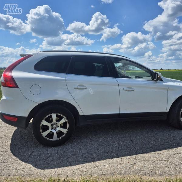 Volvo XC60 2009 in Radviliskis, with an engine capacity of 2.40 L and mileage of 303 thousand km for 4000 €, photo 7 on AUTOMOTO.COM.LV