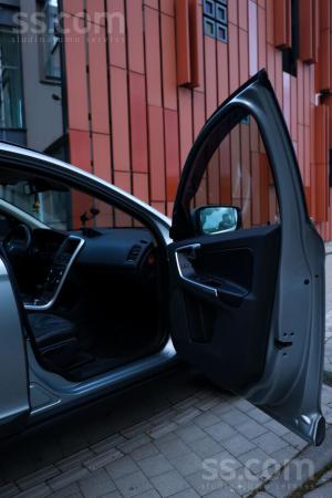 Volvo XC60 2009 Daugavpils, ar dzinēja tilpumu 2.40 L un nobraukumu 320 tūkst. km par 7300 €, foto 5 vietnē AUTOMOTO.COM.LV