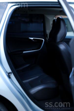 Volvo XC60 2009 Daugavpils, ar dzinēja tilpumu 2.40 L un nobraukumu 320 tūkst. km par 7300 €, foto 14 vietnē AUTOMOTO.COM.LV