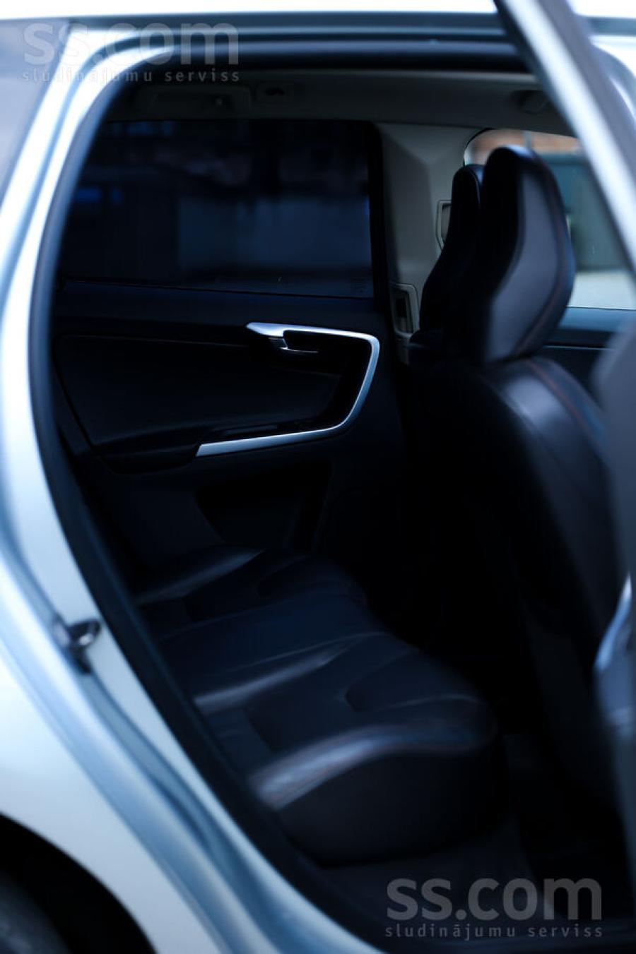 Volvo XC60 2009 Daugavpils, ar dzinēja tilpumu 2.40 L un nobraukumu 320 tūkst. km par 7300 €, foto 14 vietnē AUTOMOTO.COM.LV