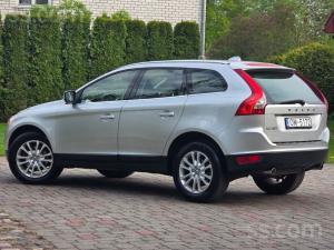 Volvo XC60 2009 Rīga, ar dzinēja tilpumu 2.40 L un nobraukumu 341 tūkst. km par 8350 €, foto 4 vietnē AUTOMOTO.COM.LV