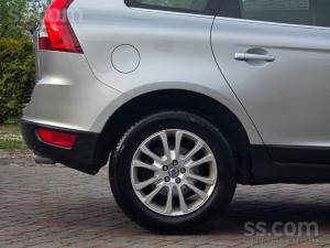 Volvo XC60 2009 Rīga, ar dzinēja tilpumu 2.40 L un nobraukumu 341 tūkst. km par 8350 €, foto 12 vietnē AUTOMOTO.COM.LV