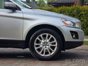 Volvo XC60 2009 Rīga, ar dzinēja tilpumu 2.40 L un nobraukumu 341 tūkst. km par 8350 €, foto 13 vietnē AUTOMOTO.COM.LV