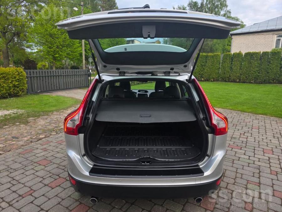 Volvo XC60 2009 Rīga, ar dzinēja tilpumu 2.40 L un nobraukumu 341 tūkst. km par 8350 €, foto 14 vietnē AUTOMOTO.COM.LV