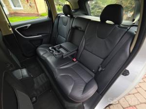 Volvo XC60 2009 Rīga, ar dzinēja tilpumu 2.40 L un nobraukumu 341 tūkst. km par 8350 €, foto 19 vietnē AUTOMOTO.COM.LV