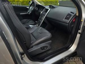 Volvo XC60 2009 Rīga, ar dzinēja tilpumu 2.40 L un nobraukumu 341 tūkst. km par 8350 €, foto 21 vietnē AUTOMOTO.COM.LV
