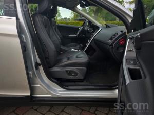 Volvo XC60 2009 Rīga, ar dzinēja tilpumu 2.40 L un nobraukumu 341 tūkst. km par 8350 €, foto 22 vietnē AUTOMOTO.COM.LV