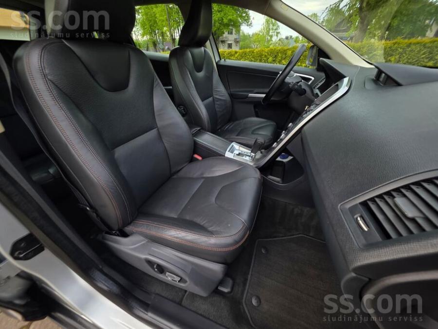 Volvo XC60 2009 Rīga, ar dzinēja tilpumu 2.40 L un nobraukumu 341 tūkst. km par 8350 €, foto 23 vietnē AUTOMOTO.COM.LV