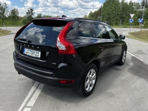 Volvo XC60 2009 in Siauliai, with an engine capacity of 2.40 L and mileage of 295 thousand km for 8900 €, photo 6 on AUTOMOTO.COM.LV
