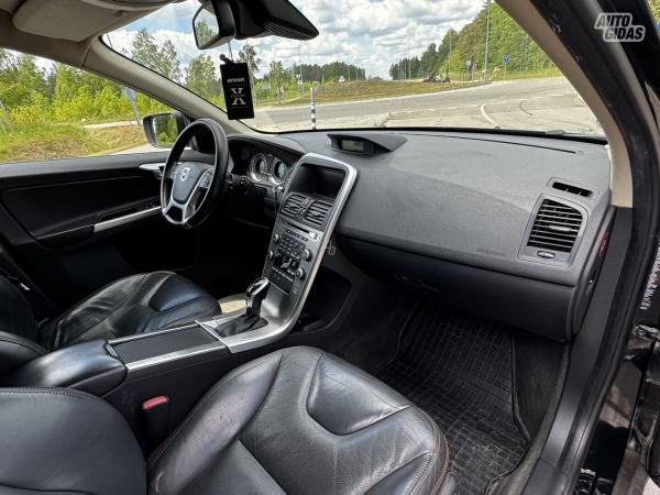 Volvo XC60 2009 in Siauliai, with an engine capacity of 2.40 L and mileage of 295 thousand km for 8900 €, photo 10 on AUTOMOTO.COM.LV