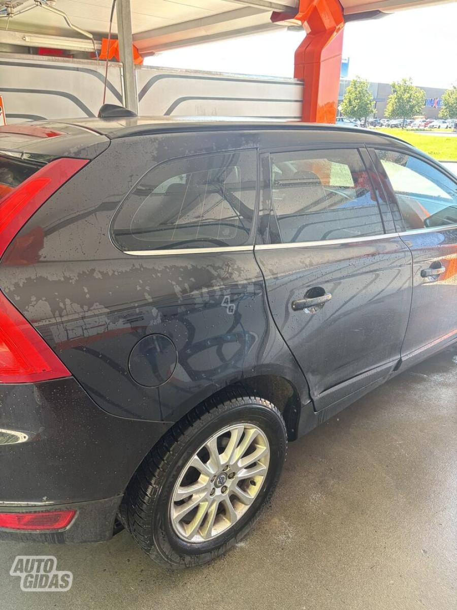 Volvo XC60 2009 Kauņa, ar dzinēja tilpumu 2.40 L un nobraukumu 429 tūkst. km par 4450 €, foto 4 vietnē AUTOMOTO.COM.LV