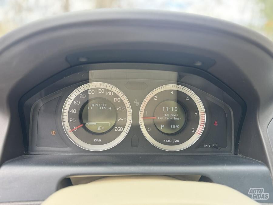 Volvo XC60 2009 in Vilnius, with an engine capacity of 2.40 L and mileage of 390 thousand km for 5800 €, photo 10 on AUTOMOTO.COM.LV
