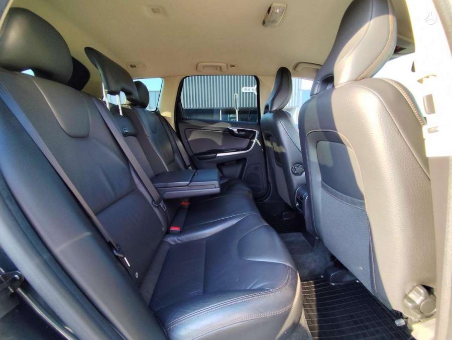 Volvo XC60 2009 Šauļi, ar dzinēja tilpumu 2.40 L un nobraukumu 300 tūkst. km par 7650 €, foto 23 vietnē AUTOMOTO.COM.LV