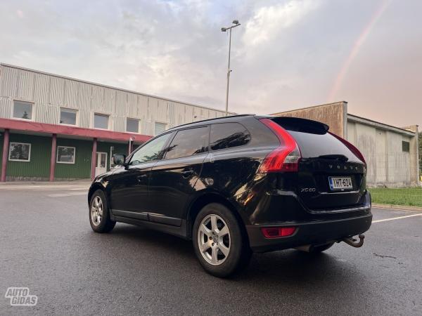 Volvo XC60 2009 Raseiniai, ar dzinēja tilpumu 2.40 L un nobraukumu 4 tūkst. km par 4700 €, foto 1 vietnē AUTOMOTO.COM.LV