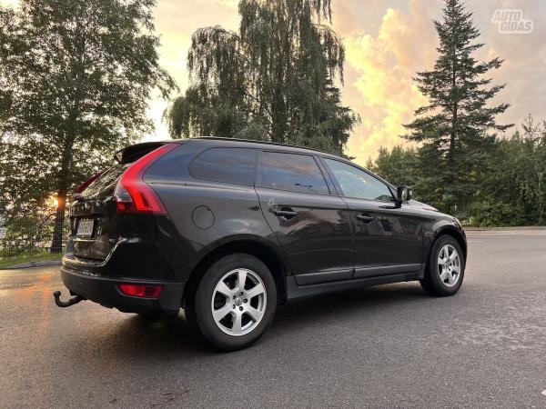 Volvo XC60 2009 Raseiniai, ar dzinēja tilpumu 2.40 L un nobraukumu 4 tūkst. km par 4700 €, foto 4 vietnē AUTOMOTO.COM.LV