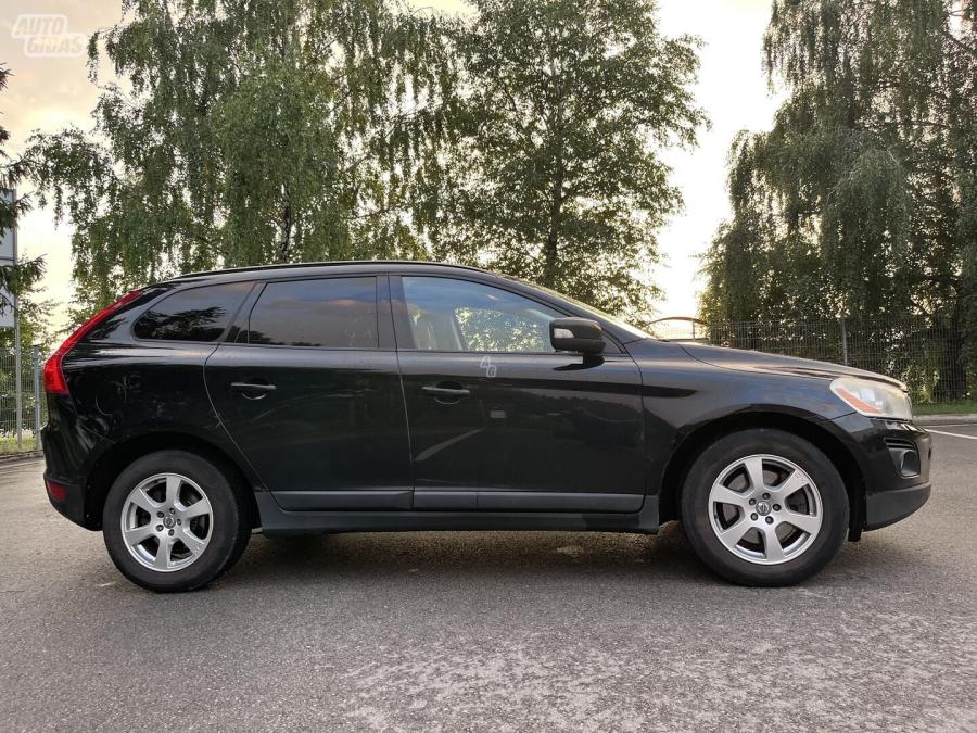 Volvo XC60 2009 Raseiniai, ar dzinēja tilpumu 2.40 L un nobraukumu 4 tūkst. km par 4700 €, foto 6 vietnē AUTOMOTO.COM.LV