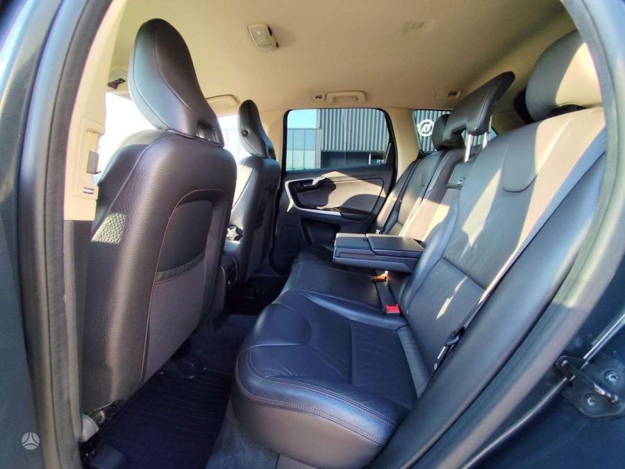 Volvo XC60 2009 Šauļi, ar dzinēja tilpumu 2.40 L un nobraukumu 300 tūkst. km par 7650 €, foto 21 vietnē AUTOMOTO.COM.LV