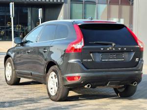 Volvo XC60 2009 in Siauliai, with an engine capacity of 2.40 L and mileage of 300 thousand km for 7650 €, photo 8 on AUTOMOTO.COM.LV