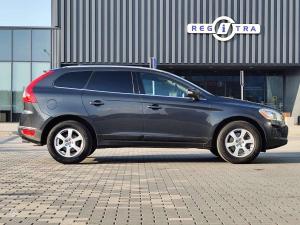 Volvo XC60 2009 in Siauliai, with an engine capacity of 2.40 L and mileage of 300 thousand km for 7650 €, photo 13 on AUTOMOTO.COM.LV