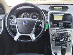 Volvo XC60 2009 in Siauliai, with an engine capacity of 2.40 L and mileage of 300 thousand km for 7650 €, photo 29 on AUTOMOTO.COM.LV