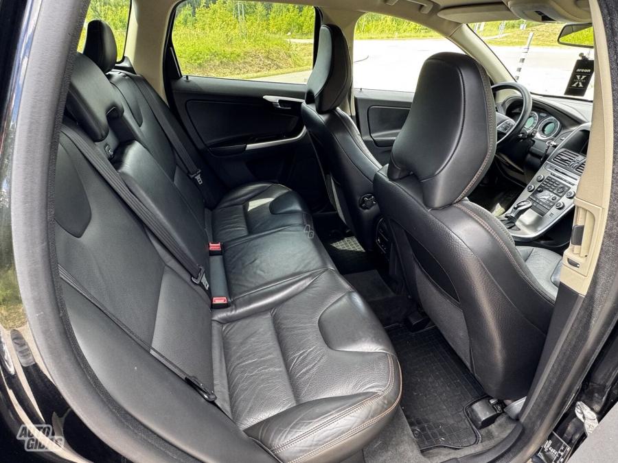 Volvo XC60 2009 Šauļi, ar dzinēja tilpumu 2.40 L un nobraukumu 296 tūkst. km par 8400 €, foto 11 vietnē AUTOMOTO.COM.LV
