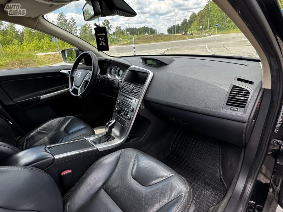 Volvo XC60 2009 Šauļi, ar dzinēja tilpumu 2.40 L un nobraukumu 296 tūkst. km par 8400 €, foto 13 vietnē AUTOMOTO.COM.LV