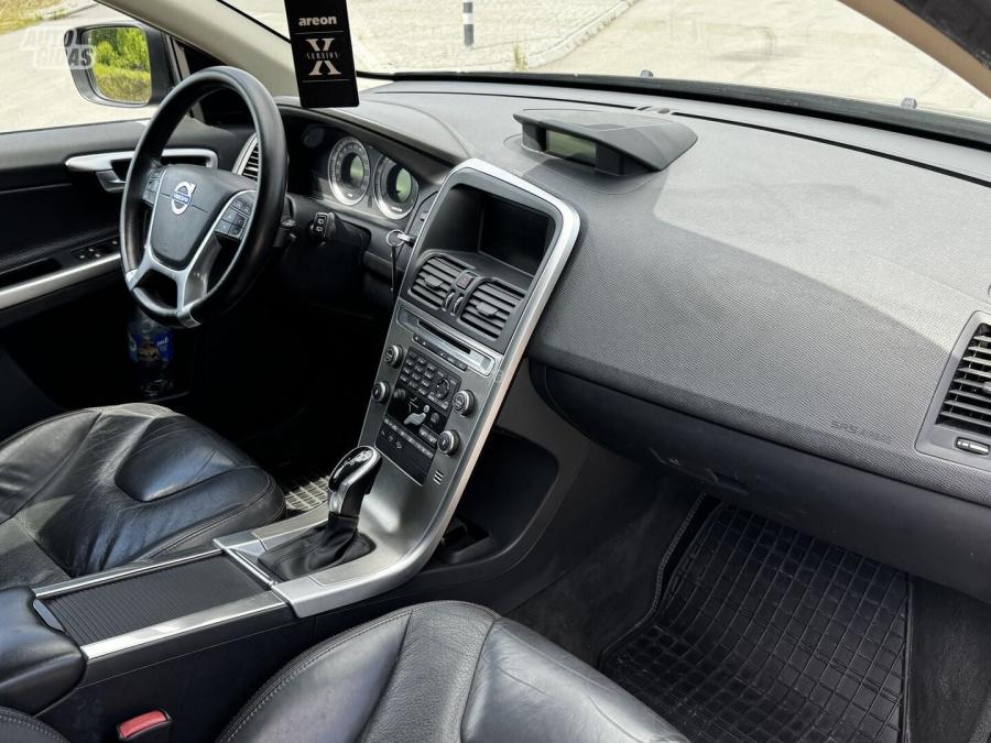 Volvo XC60 2009 Šauļi, ar dzinēja tilpumu 2.40 L un nobraukumu 296 tūkst. km par 8400 €, foto 20 vietnē AUTOMOTO.COM.LV