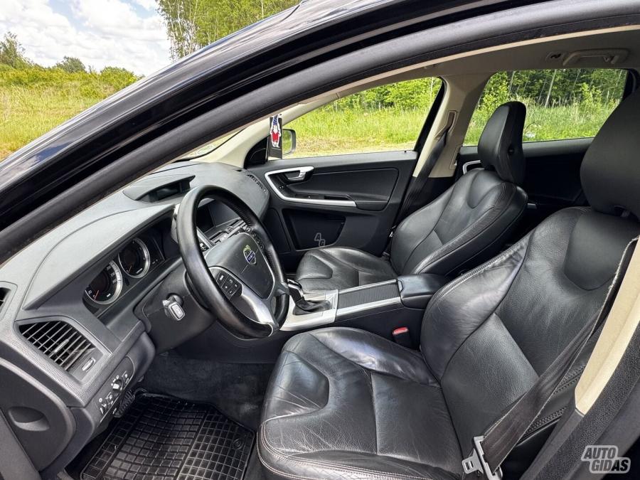 Volvo XC60 2009 Šauļi, ar dzinēja tilpumu 2.40 L un nobraukumu 296 tūkst. km par 8400 €, foto 22 vietnē AUTOMOTO.COM.LV