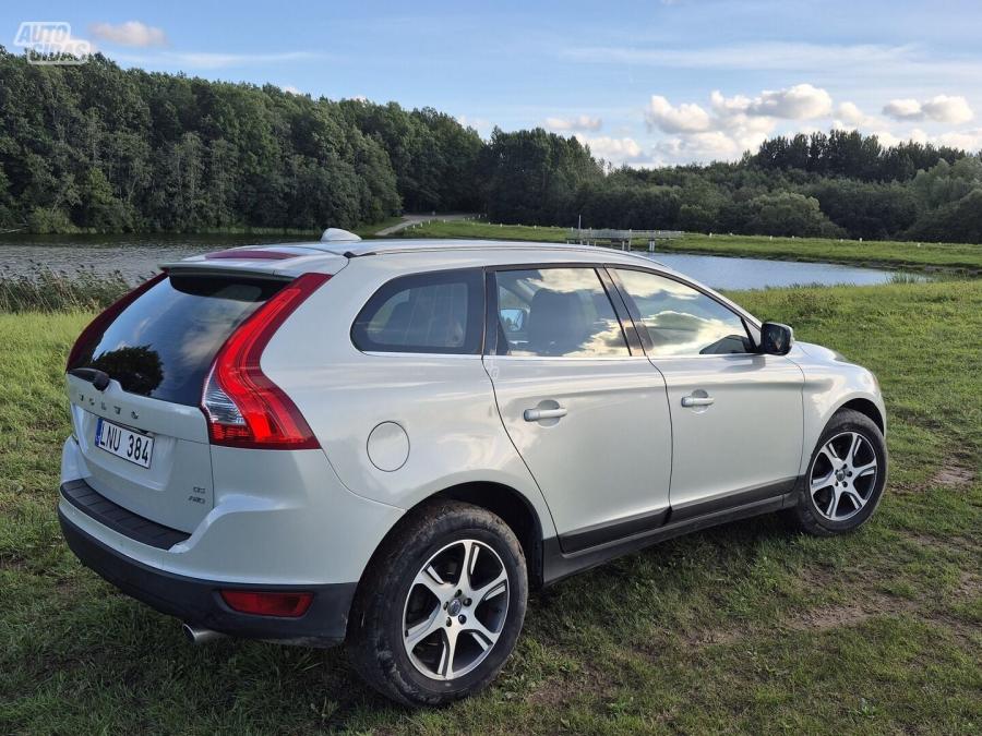 Volvo XC60 2009 in Raseiniai, with an engine capacity of 2.40 L and mileage of 285 thousand km for 7500 €, photo 3 on AUTOMOTO.COM.LV