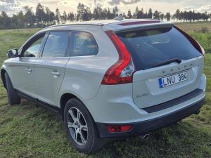 Volvo XC60 2009 in Raseiniai, with an engine capacity of 2.40 L and mileage of 285 thousand km for 7500 €, photo 4 on AUTOMOTO.COM.LV