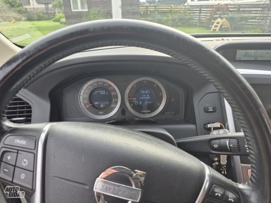 Volvo XC60 2009 in Raseiniai, with an engine capacity of 2.40 L and mileage of 285 thousand km for 7500 €, photo 7 on AUTOMOTO.COM.LV