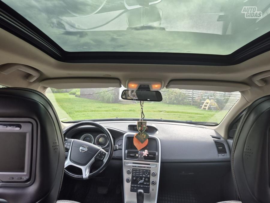 Volvo XC60 2009 in Raseiniai, with an engine capacity of 2.40 L and mileage of 285 thousand km for 7500 €, photo 8 on AUTOMOTO.COM.LV