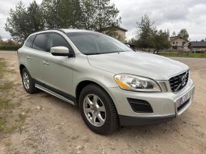 Volvo XC60 2009 in Kaunas, with an engine capacity of 2.40 L and mileage of 390 thousand km for 5250 €, photo 4 on AUTOMOTO.COM.LV