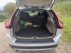 Volvo XC60 2009 in Kaunas, with an engine capacity of 2.40 L and mileage of 390 thousand km for 5250 €, photo 8 on AUTOMOTO.COM.LV