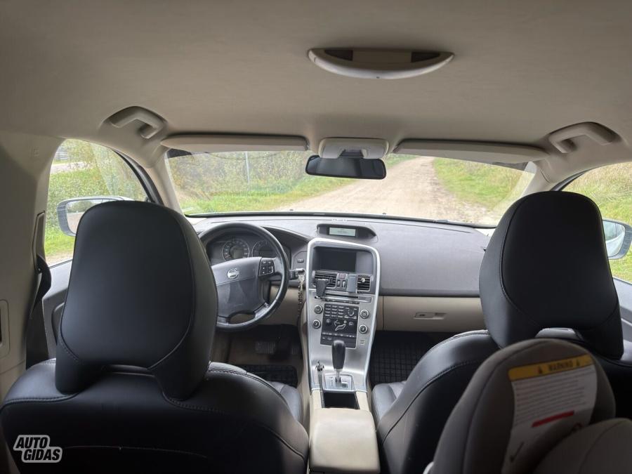 Volvo XC60 2009 in Kaunas, with an engine capacity of 2.40 L and mileage of 390 thousand km for 5250 €, photo 13 on AUTOMOTO.COM.LV