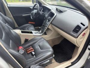 Volvo XC60 2009 in Kaunas, with an engine capacity of 2.40 L and mileage of 390 thousand km for 5250 €, photo 15 on AUTOMOTO.COM.LV