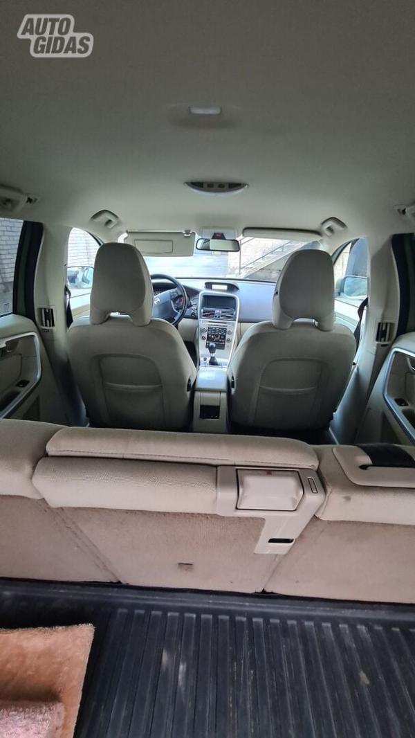 Volvo XC60 2009 Šauļi vietnē Volvo XC60 2009 Šauļi, ar dzinēja tilpumu 2.40 L un nobraukumu 334 tūkst. km par 4300 €, foto 10 vietnē AUTOMOTO.COM.LV
