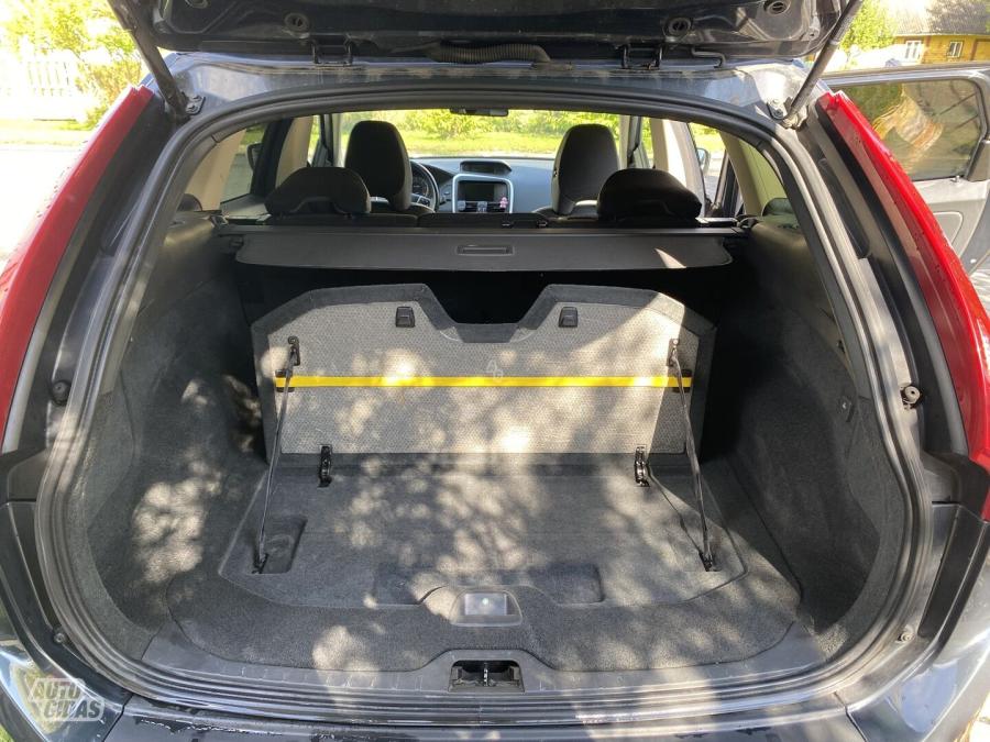 Volvo XC60 2009 Viļņa, ar dzinēja tilpumu 2.40 L un nobraukumu 313 tūkst. km par 4200 €, foto 12 vietnē AUTOMOTO.COM.LV