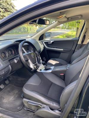 Volvo XC60 2009 Viļņa, ar dzinēja tilpumu 2.40 L un nobraukumu 313 tūkst. km par 4200 €, foto 14 vietnē AUTOMOTO.COM.LV