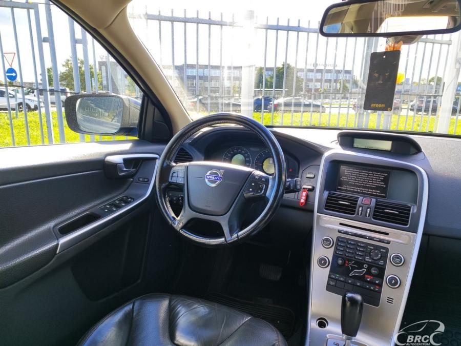 Volvo XC60 2009 in Klaipeda, with an engine capacity of 2.40 L and mileage of 233 thousand km for 7500 €, photo 4 on AUTOMOTO.COM.LV