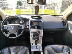 Volvo XC60 2009 in Klaipeda, with an engine capacity of 2.40 L and mileage of 233 thousand km for 7500 €, photo 5 on AUTOMOTO.COM.LV