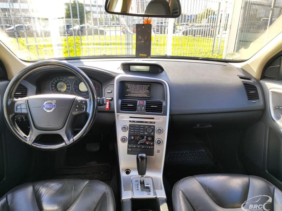 Volvo XC60 2009 in Klaipeda, with an engine capacity of 2.40 L and mileage of 233 thousand km for 7500 €, photo 5 on AUTOMOTO.COM.LV