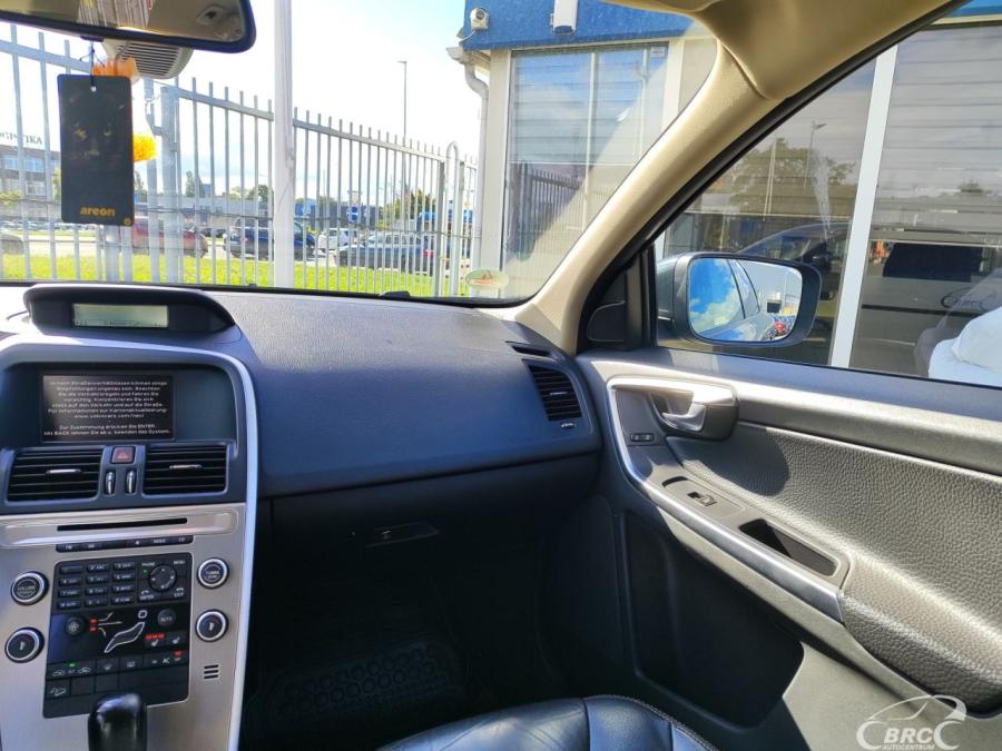 Volvo XC60 2009 in Klaipeda, with an engine capacity of 2.40 L and mileage of 233 thousand km for 7500 €, photo 6 on AUTOMOTO.COM.LV