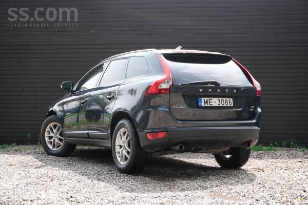 Volvo XC60 2010 Rīga, ar dzinēja tilpumu 2.40 L un nobraukumu 0 tūkst. km par 8890 €, foto 4 vietnē AUTOMOTO.COM.LV