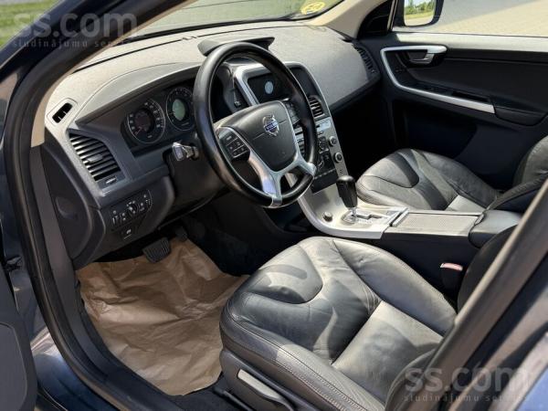 Volvo XC60 2010 Rīga, ar dzinēja tilpumu 2.40 L un nobraukumu 239 tūkst. km par 7200 €, foto 9 vietnē AUTOMOTO.COM.LV