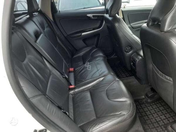 Volvo XC60 2010 Kauņa, ar dzinēja tilpumu 2.40 L un nobraukumu 260 tūkst. km par 9900 €, foto 11 vietnē AUTOMOTO.COM.LV