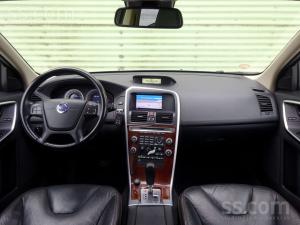 Volvo XC60 2010 in Riga, with an engine capacity of 2.40 L and mileage of 247 thousand km for 8400 €, photo 5 on AUTOMOTO.COM.LV
