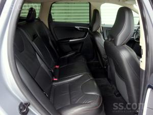 Volvo XC60 2010 in Riga, with an engine capacity of 2.40 L and mileage of 247 thousand km for 8400 €, photo 9 on AUTOMOTO.COM.LV