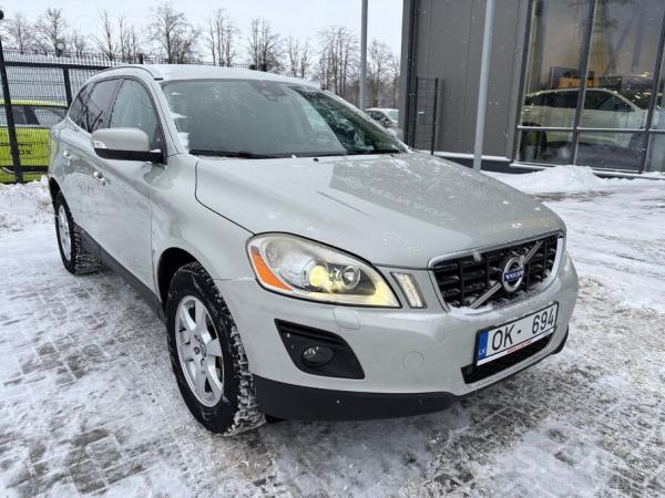 Volvo XC60 2010 in Liepaja, with an engine capacity of 2.40 L and mileage of 222 thousand km for 7840 €, photo 2 on AUTOMOTO.COM.LV